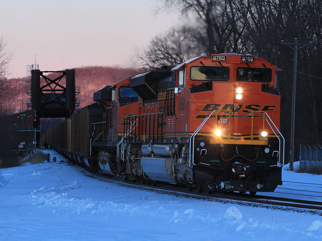 BNSF 8769